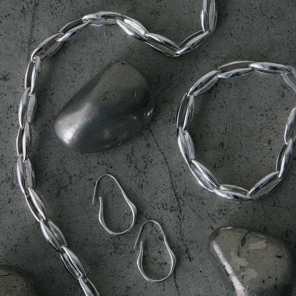 Characteristic Chain Pierce – Donnaruma